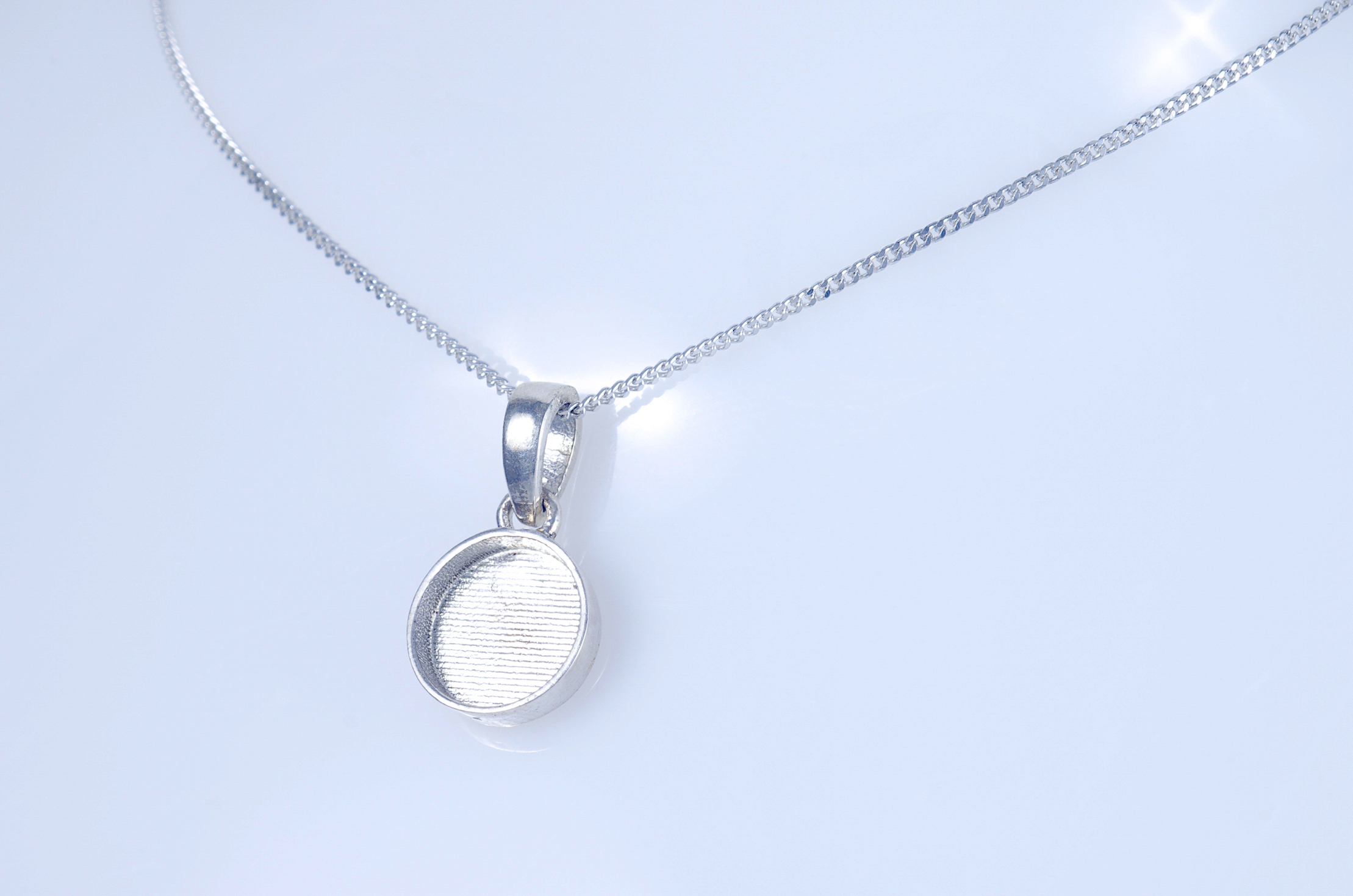 DIY Round Pendant - Angel Ashes